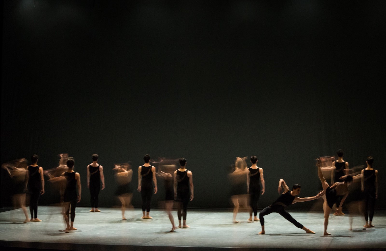 FRENETIC DANCE - Opera